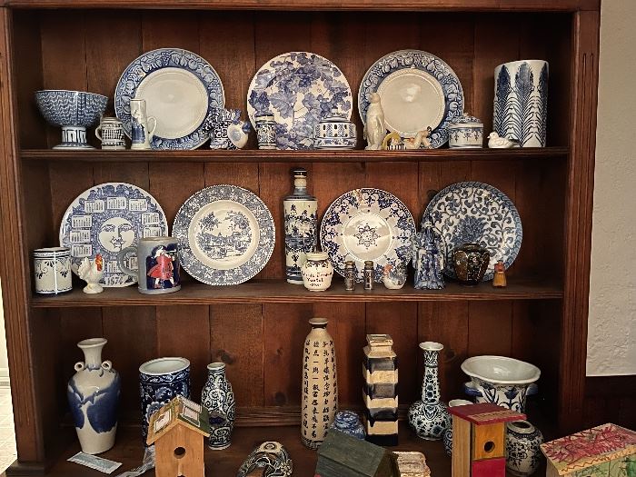 Estate of Nancy Hopper, Art, Pottery, Glass, Antiques | November 11-14